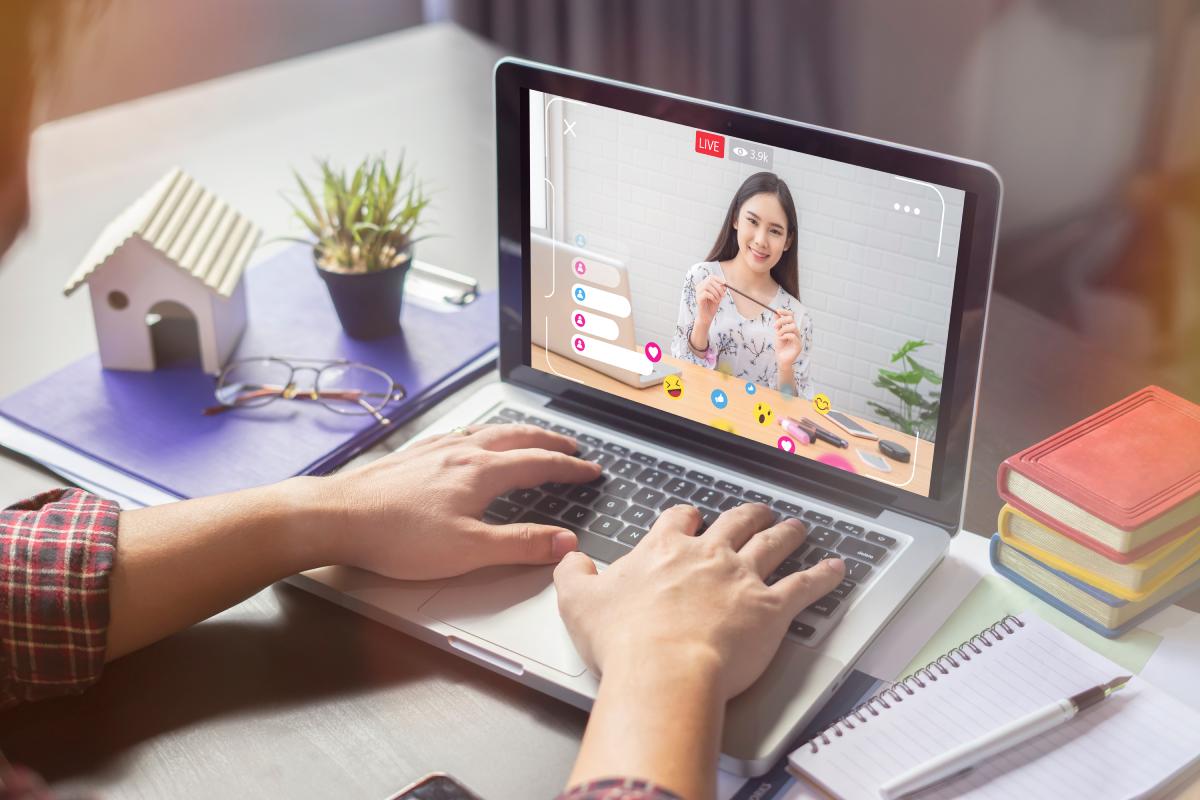 The Future of Video and E-commerce I Bloo Kanoo